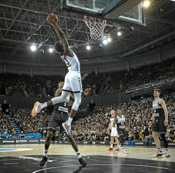 Bilbao Basket 72 vs 65 PAOK: Rumbo a Grecia con la mitad del trabajo ...