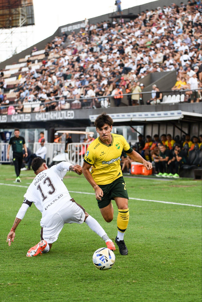 El Halcón rescata un empate sin goles en Vicente López - VAVEL Argentina