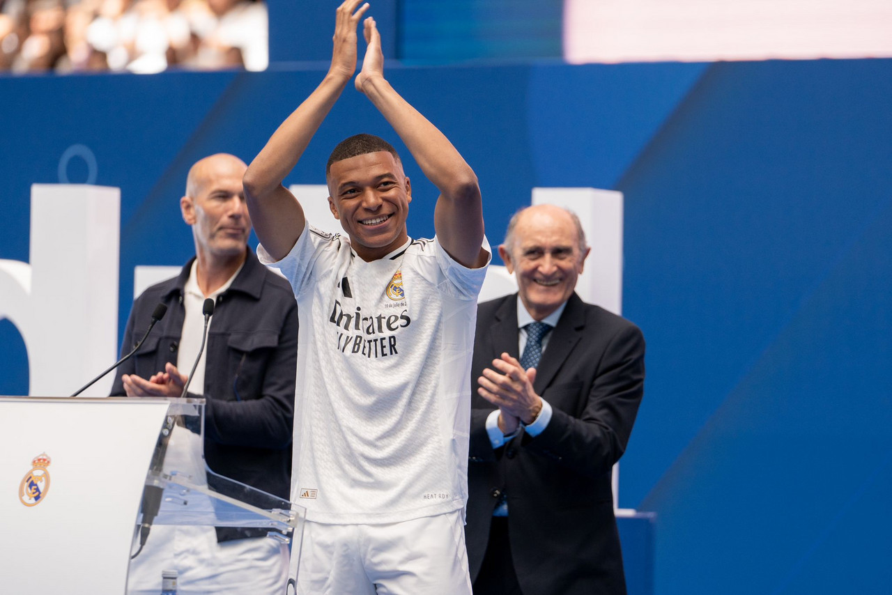 Resumen y mejores momentos de la presentación de Kylian Mbappé con el ...