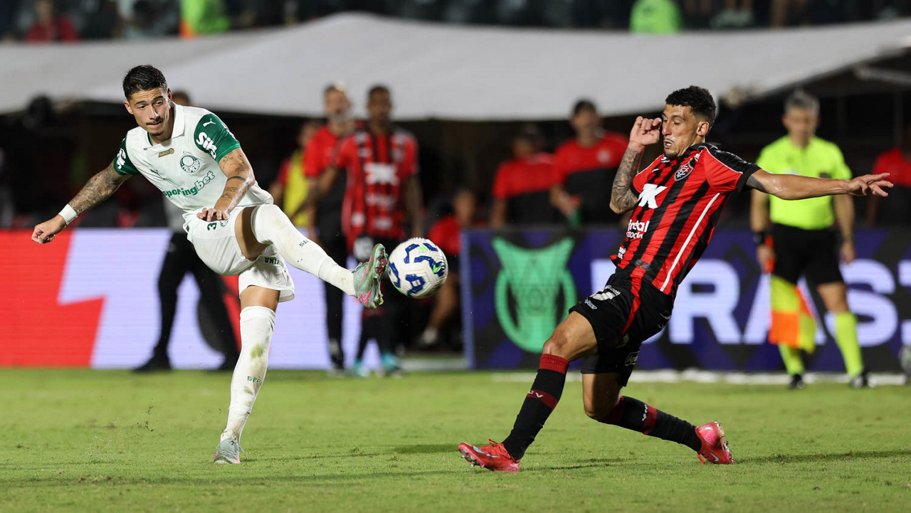 Palmeiras enfrenta o Vitória em busca da liderança - VAVEL Brasil