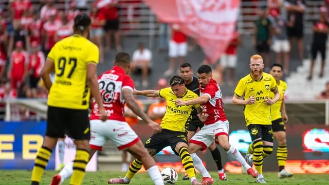 São Bernardo derrota o CRB e segue buscando o acesso na Série B - VAVEL ...