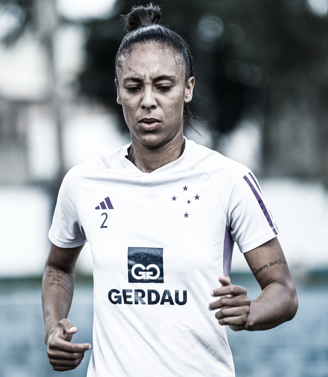 Isa Fernandes valoriza pré-temporada do Cruzeiro e mira ano com títulos ...