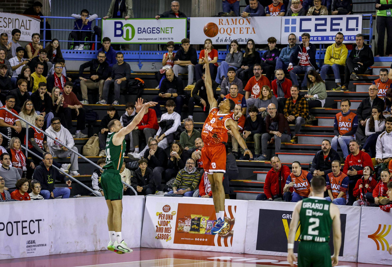 El Baxi Manresa firma una noche mágica en el Nou Congost en el inicio ...