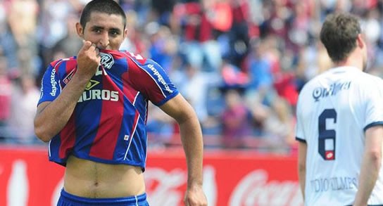 Fora-de-jogo: Alan Ruiz na lista de observações do Benfica