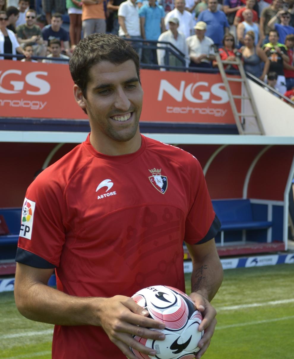 Raúl García se presenta con Osasuna y Jokin se marcha al Huesca | VAVEL.com
