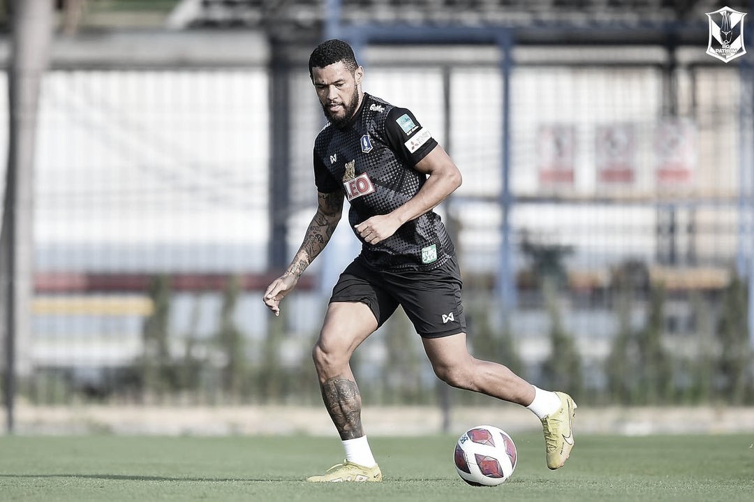 Recém-chegado, Stenio Junior projeta estreia pelo BG Pathum United na ...