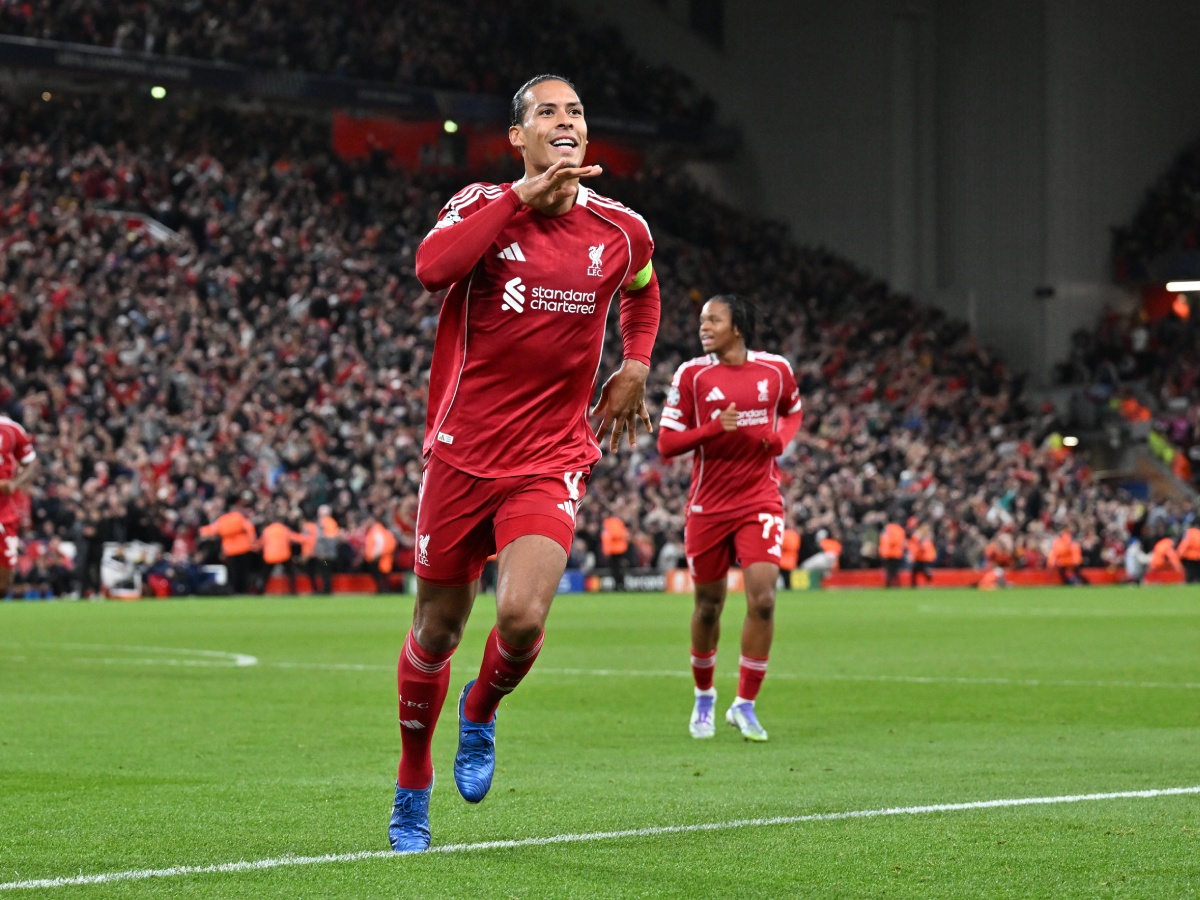 Com gol nos acréscimos, Liverpool vence a primeira na Liga dos Campeões ...