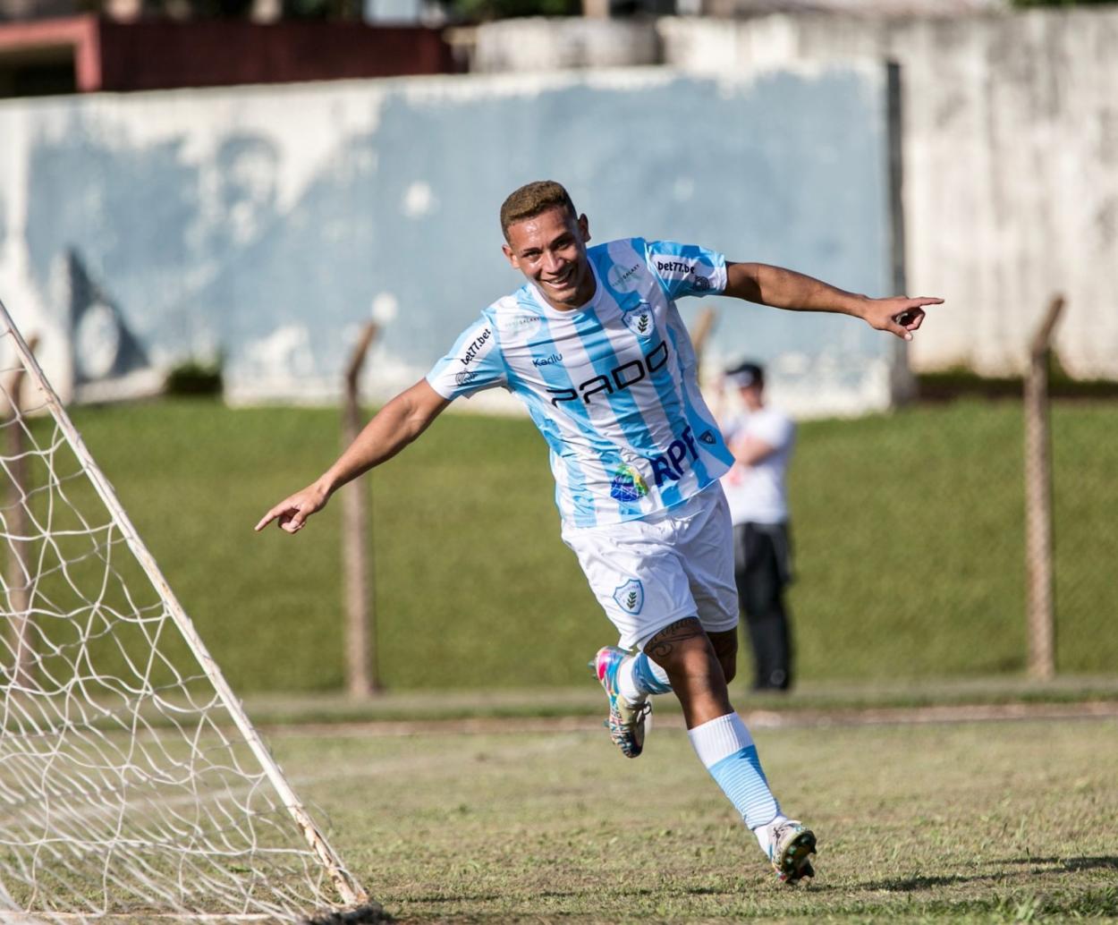 Joia da base do Tubarão, Cirilo segue em busca de oportunidades pelo ...