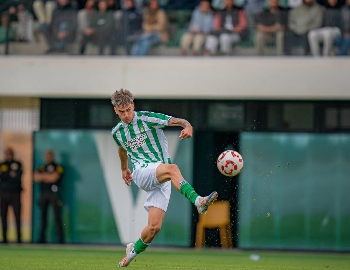 Carlos de Roa, Manu González y Morante son premiados por el Betis ...