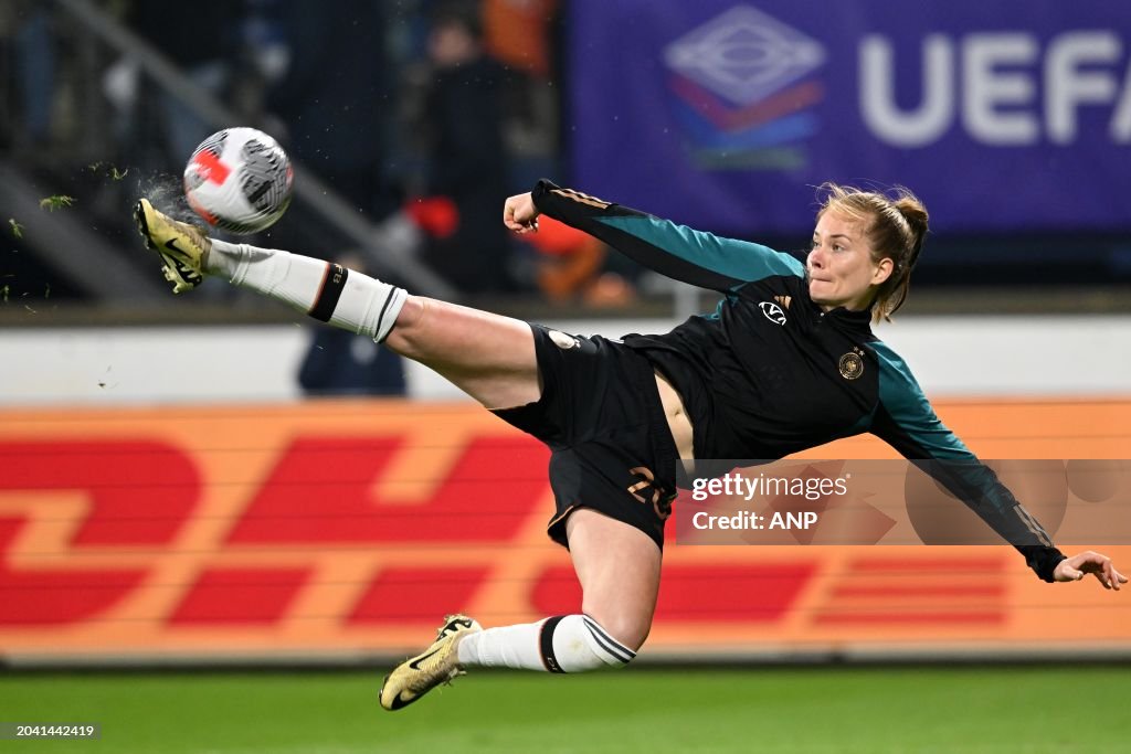 Sjoeke Nüsken - The versatile German spearheading Chelsea's quadruple ...