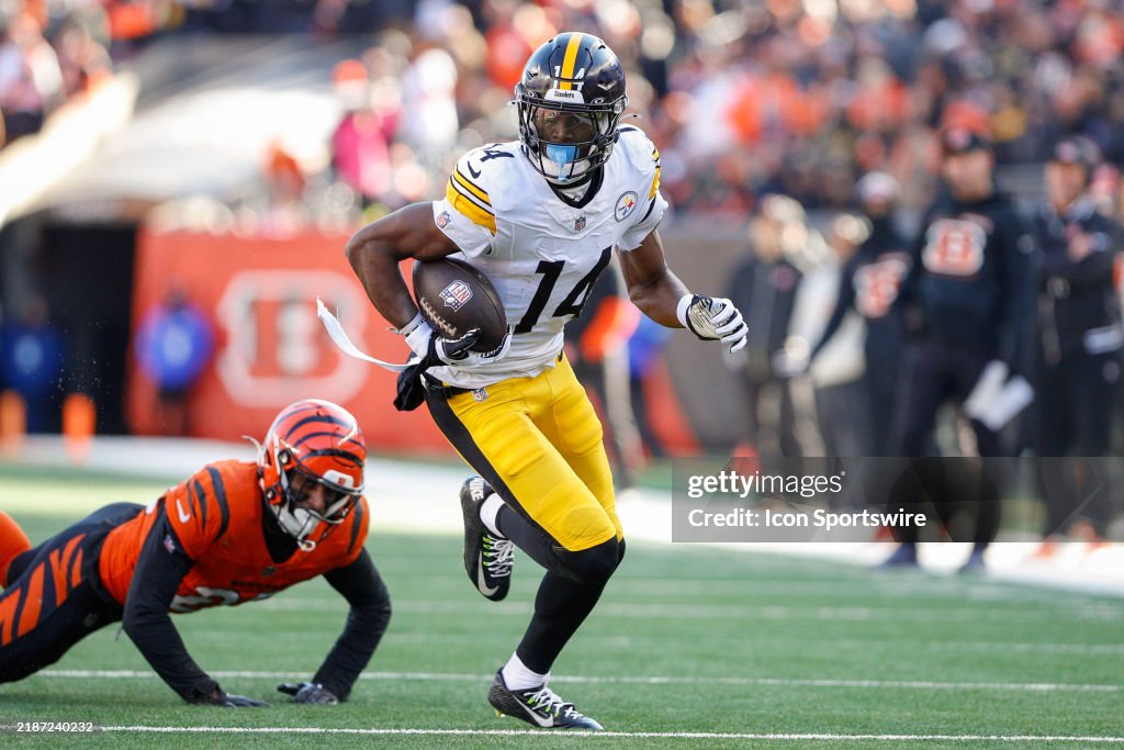 DK Metcalf traded to Pittsburgh Steelers for 2025 second-round pick ...