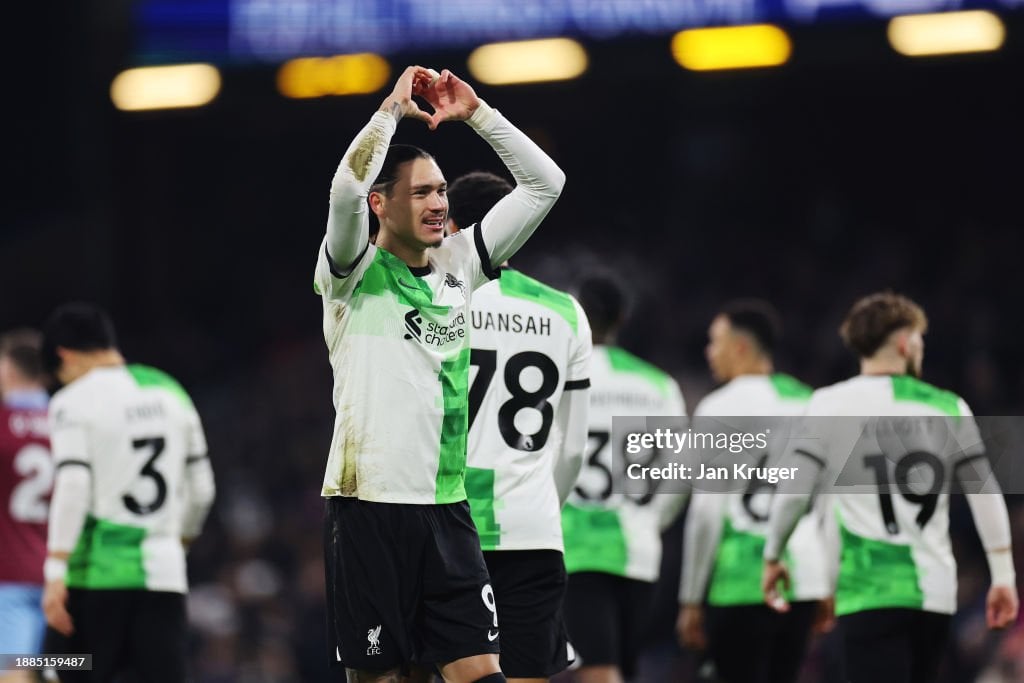 Burnley 0-2 Liverpool: Nunez and Jota send Liverpool top in Boxing Day ...