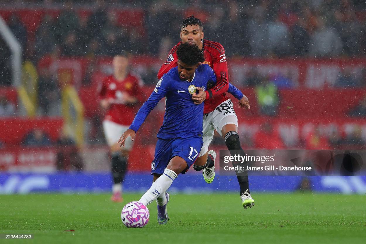Man United 2-1 Chelsea: Fernandes century seals red card-laden victory ...