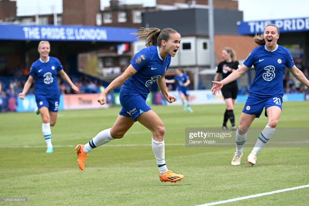 Chelsea 2-0 Arsenal: The Blues cement one hand on the WSL title - VAVEL ...