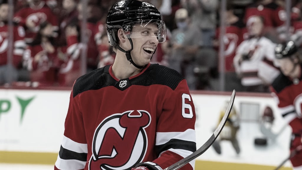Jesper Bratt firma ocho años con los New Jersey Devils. Fredrik ...