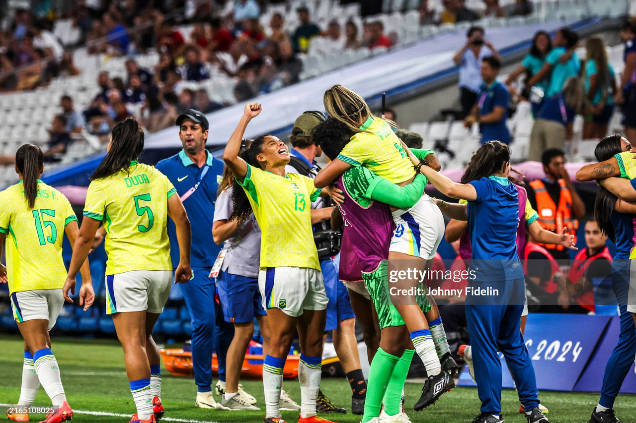 Brazil 4-2 Spain: Jogo Bonito stuns Tiki-Taka as Brazil reach final ...