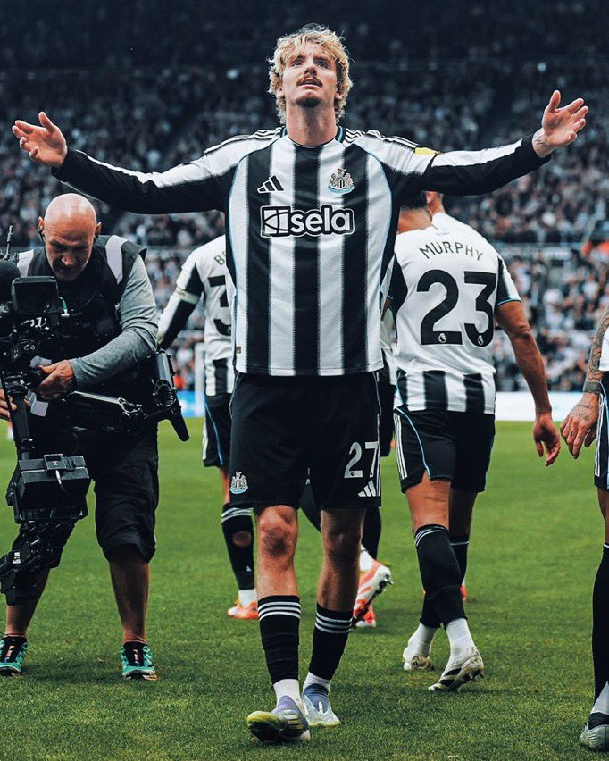 Quien es Nick Woltemade, el delantero de moda en la Premier League ...