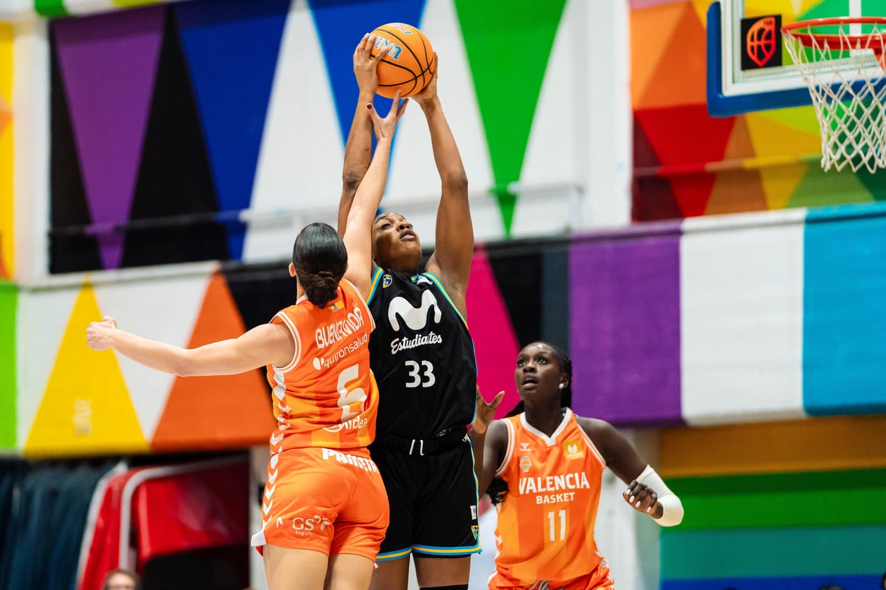 Estudiantes 71-89 Valencia: el Valencia arrasa Magariños - VAVEL España