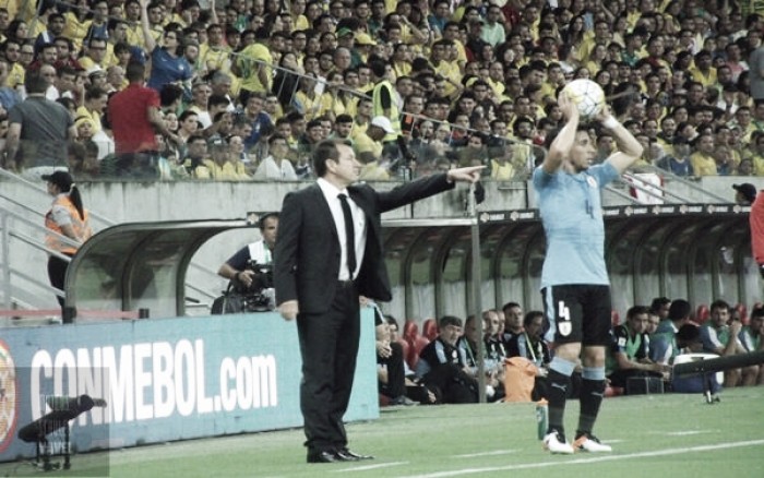 Dunga reclama do árbitro e cobra mais "virilidade" dos jogadores da ...