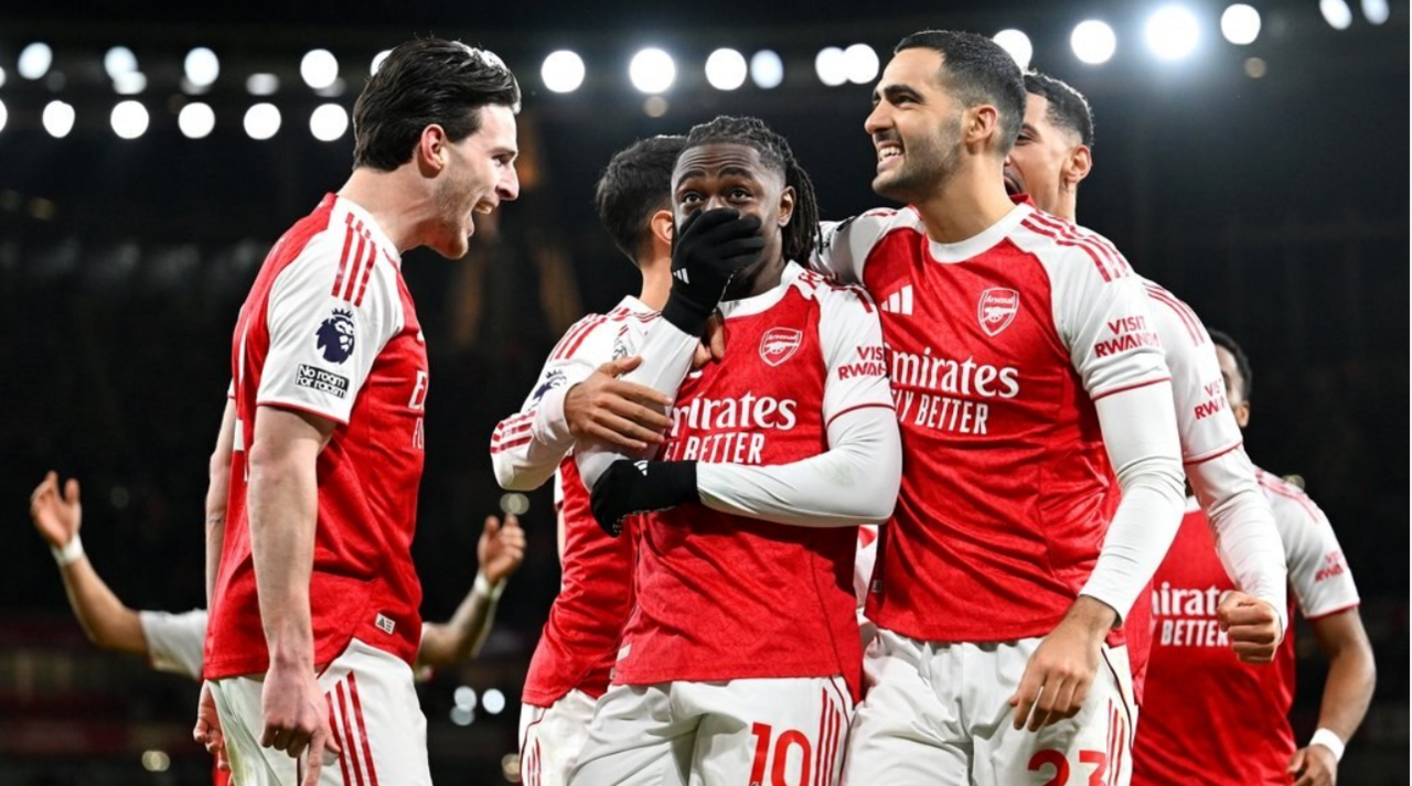 Eze dinamita el derbi y el Arsenal se reafirma como líder - VAVEL España