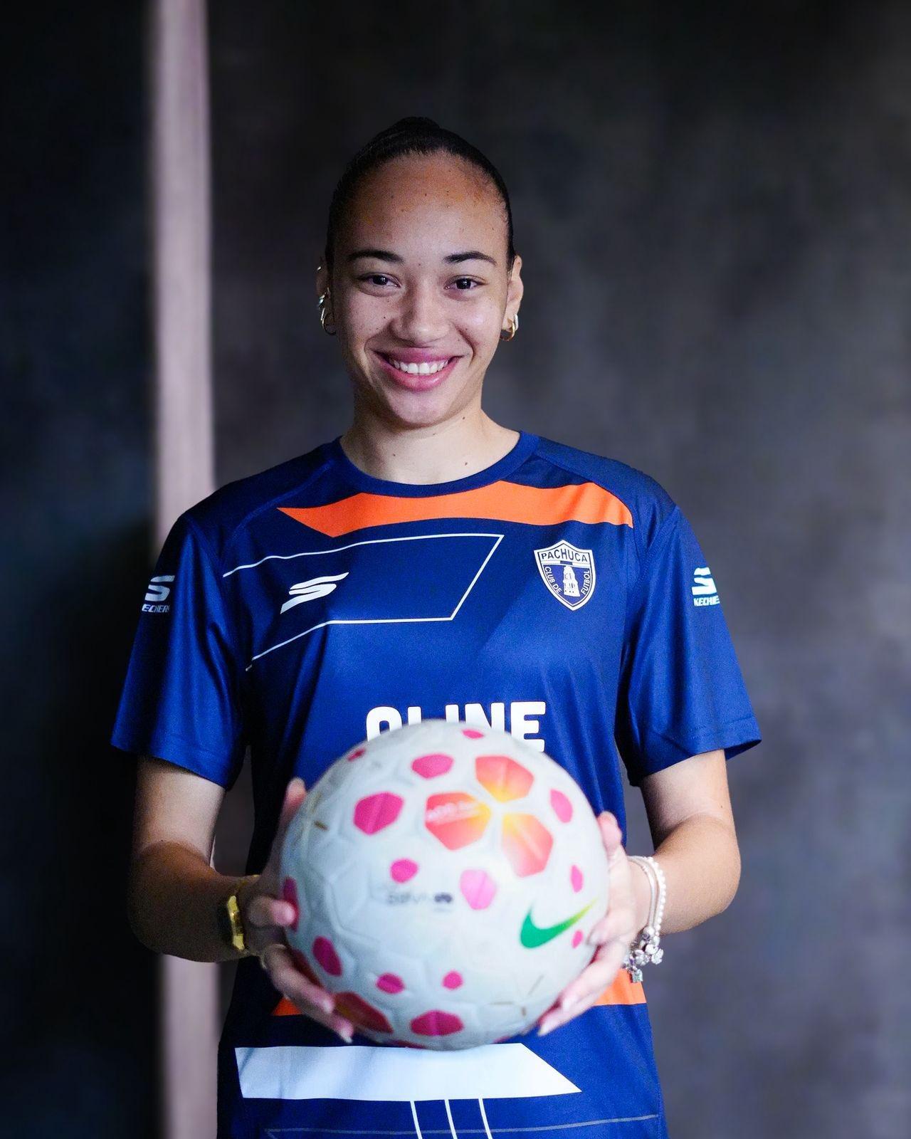 Aline Gomes llega a reforzar la delantera de las Tuzas - VAVEL México