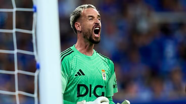 El Real Oviedo renueva a su salvador: Aarón Escandell será carbayón ...