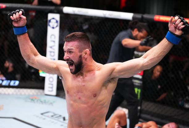 Charles Oliveira tem novo adversário confirmado para o Main Event do ...