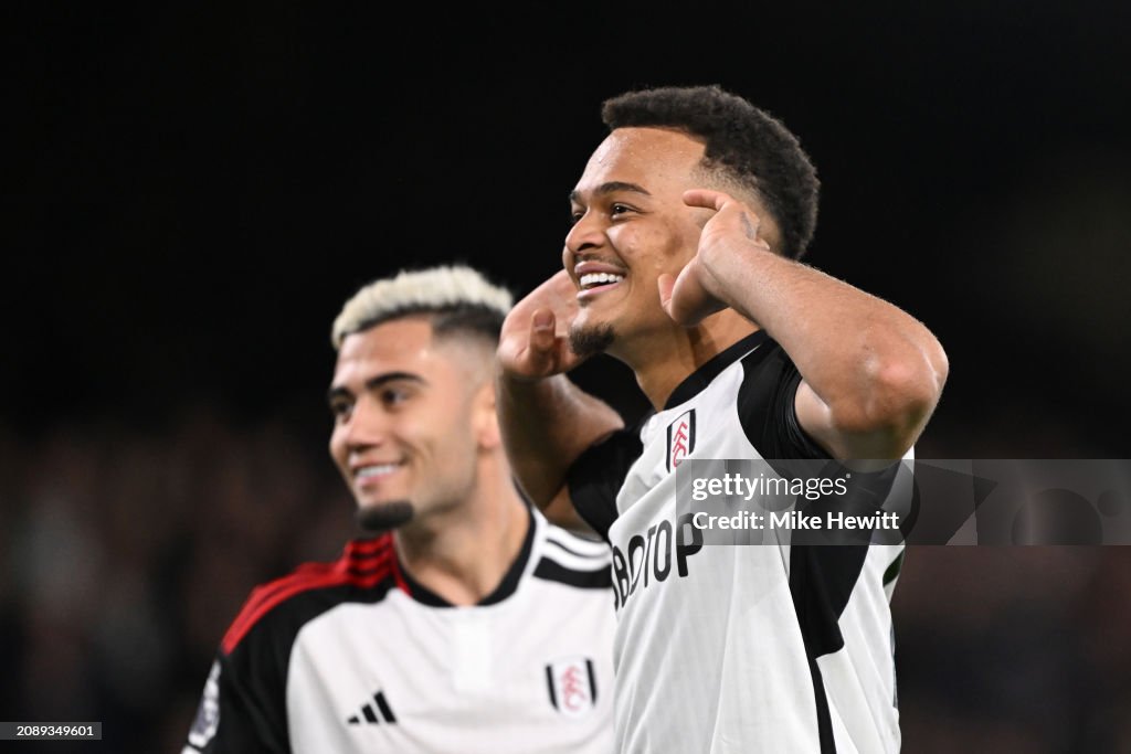 Fulham 3-0 Tottenham: Rodrigo Muniz's brace dents Tottenham's top four ...