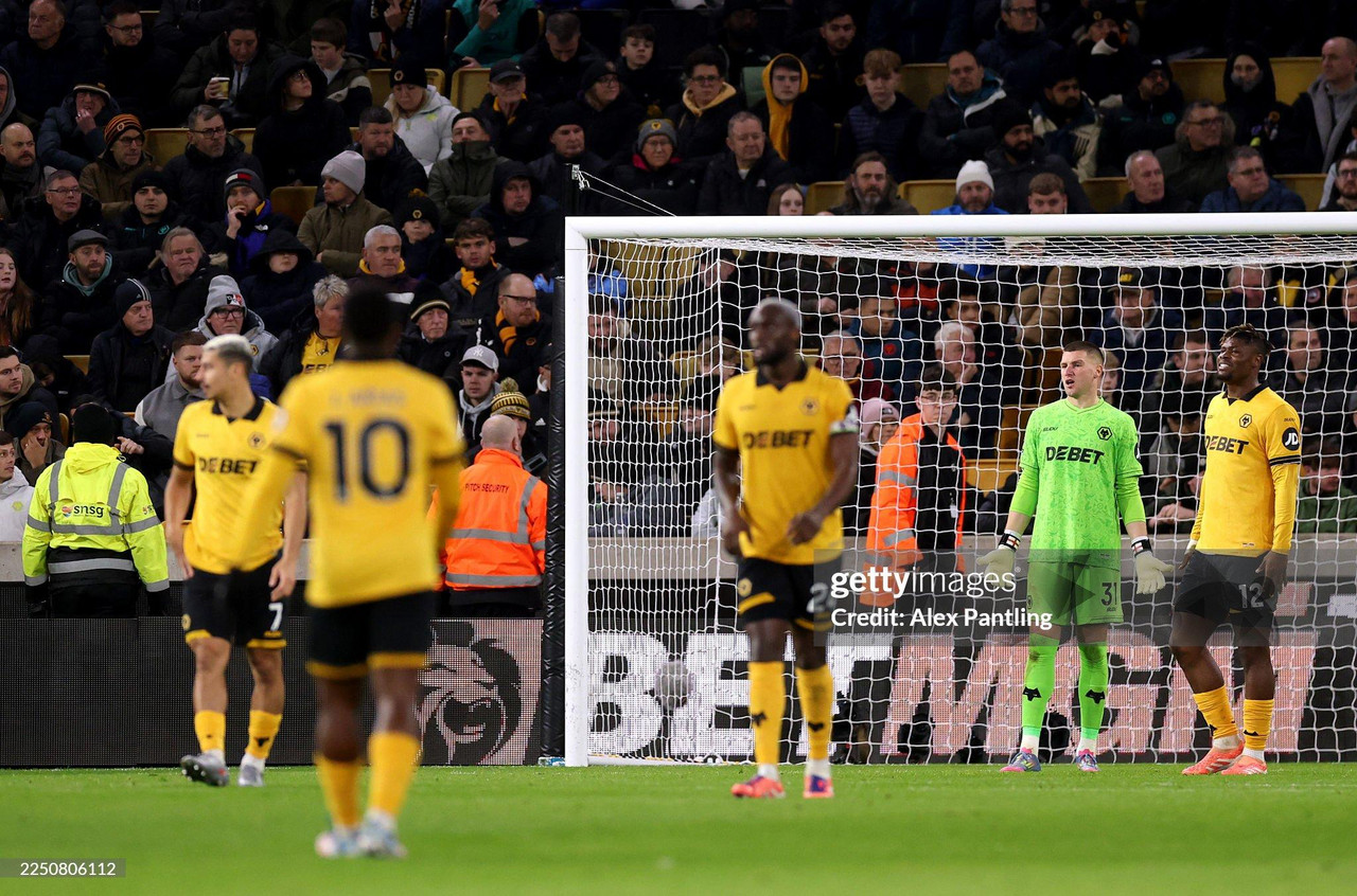 Wolverhampton Wanderers 1-4 Manchester United: Winless Wolves Wander ...