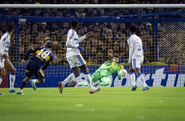 Walace é apresentado pelo Cruzeiro na Toca da Raposa II - VAVEL Brasil