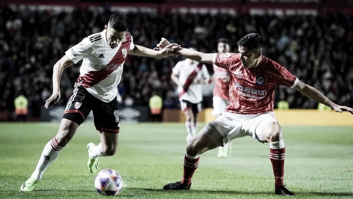 El “Bicho” debuta contra su peor rival - VAVEL Argentina