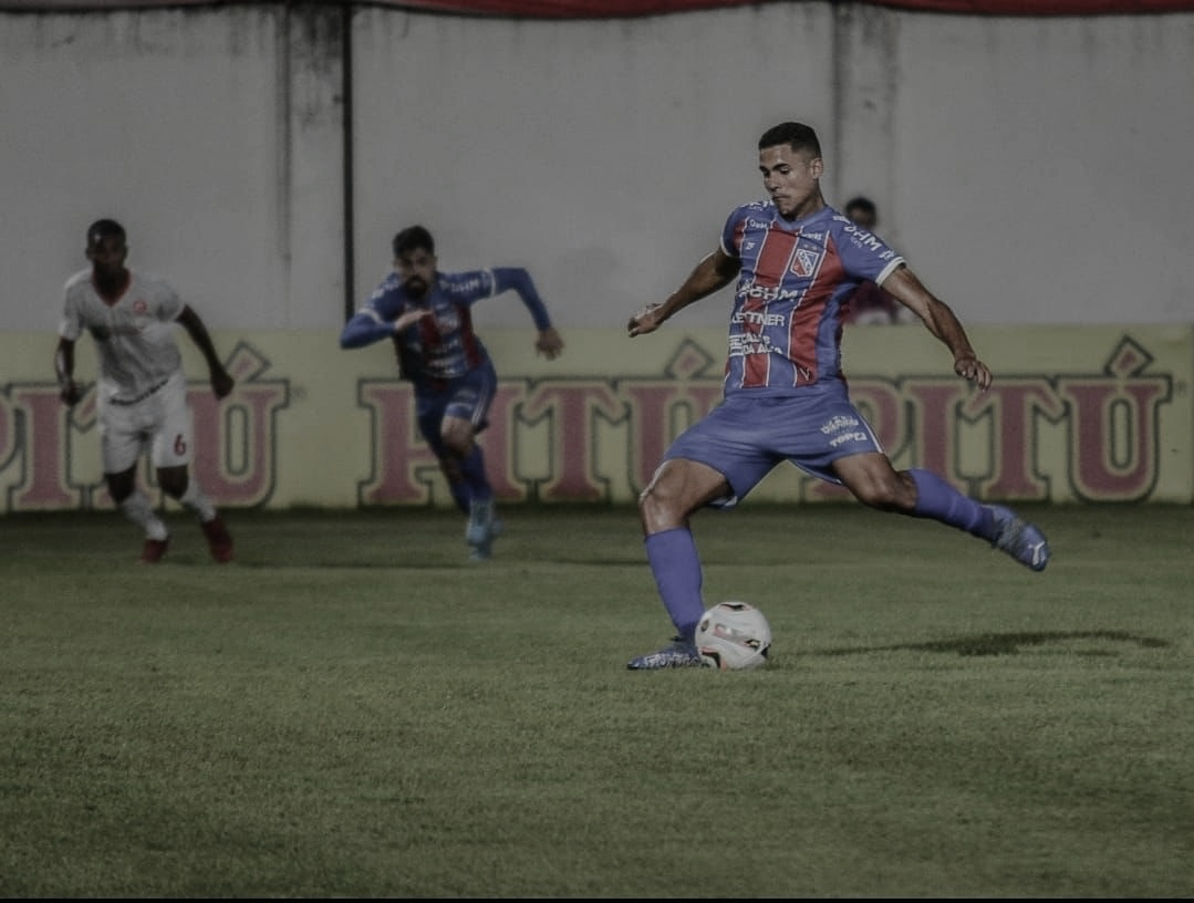 Atacante do Carlos Renaux, Alex Bruno comemora gols marcados e projeta ...