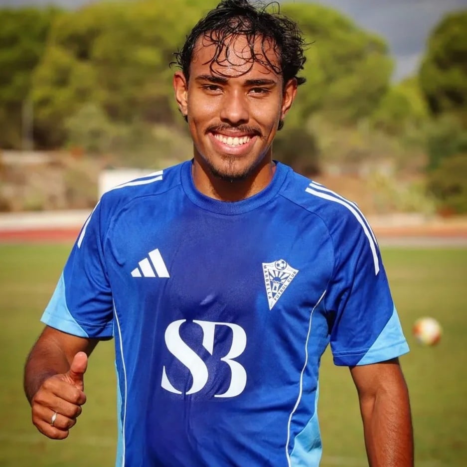 Anunciado pelo Marbella, atacante brasileiro Alexiel chega à Espanha ...