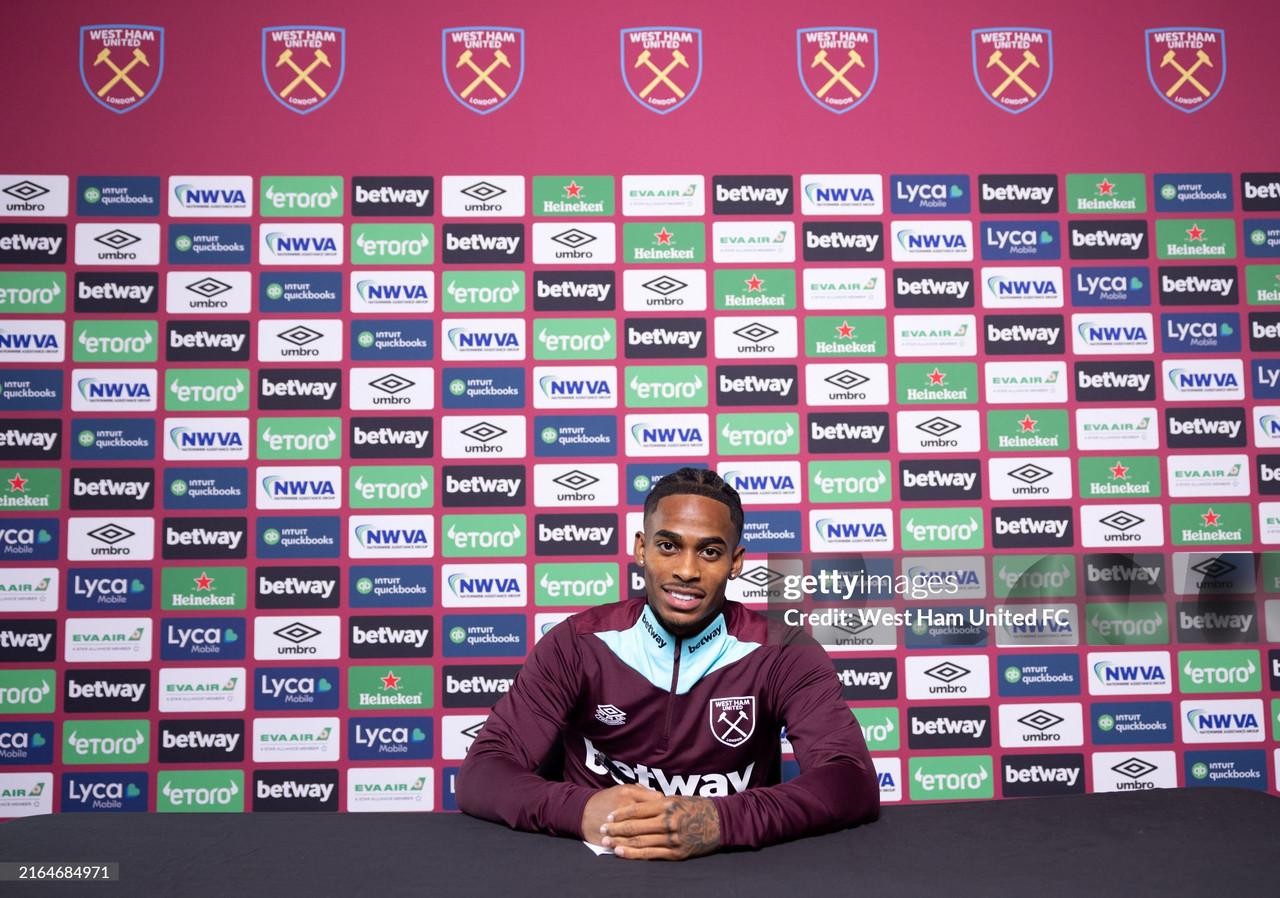 West Ham sign Crysencio Summerville in £25m deal - VAVEL International