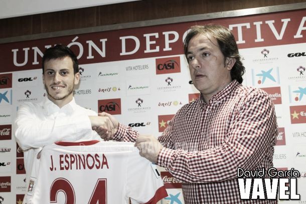 Javier Espinosa Es Presentado Como Nuevo Jugador De La Ud Almería