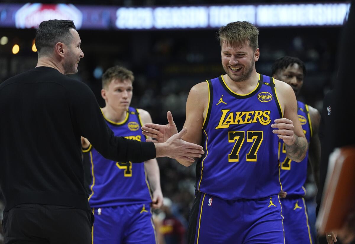 Los Angeles Lakers vs Dallas Mavericks Preview: Luka vs Dallas - VAVEL USA