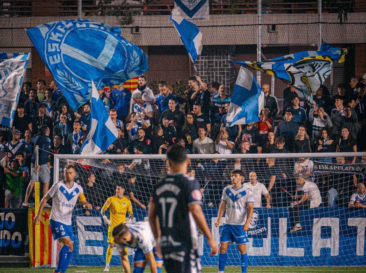 Doble golpe para el CE Europa al final del año - VAVEL España