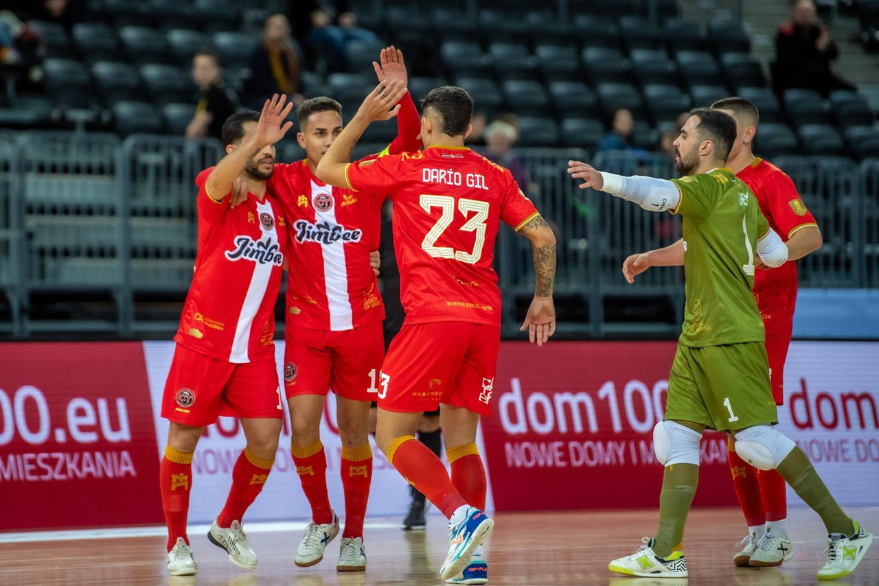 Jimbee Cartagena gana el debut sin pisar el acelerador - VAVEL España