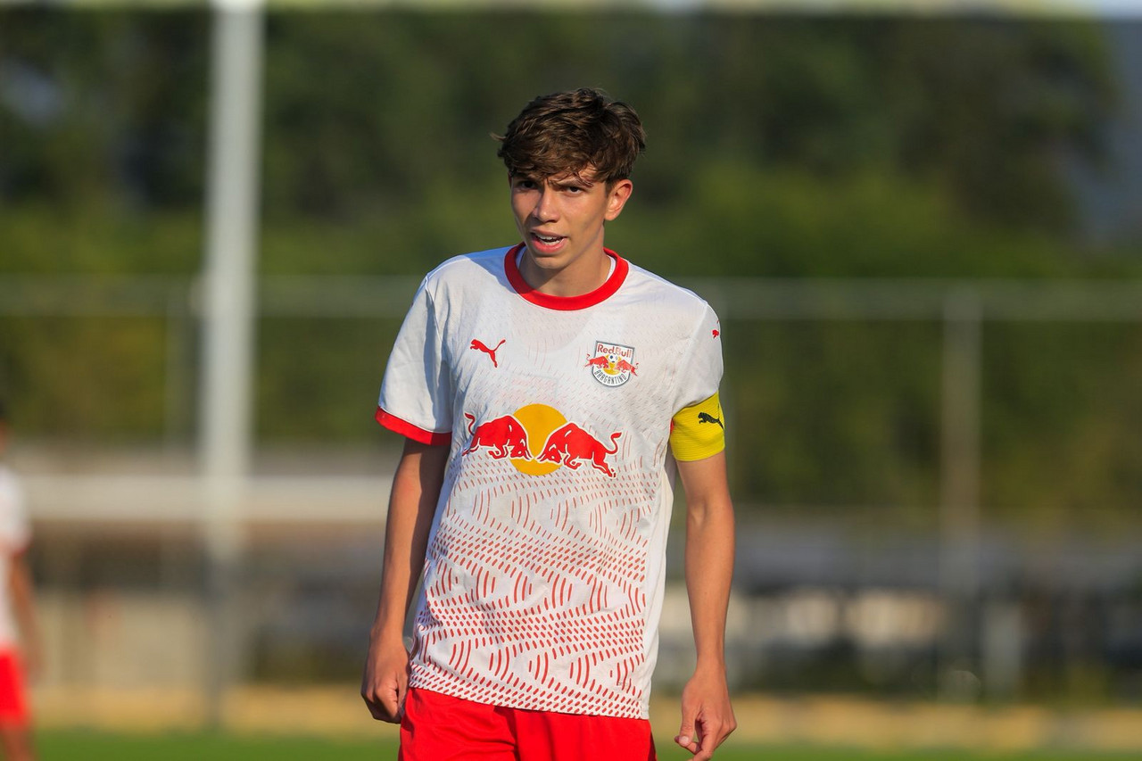 Arthur Theodoro celebra classificação do Red Bull Bragantino para as ...