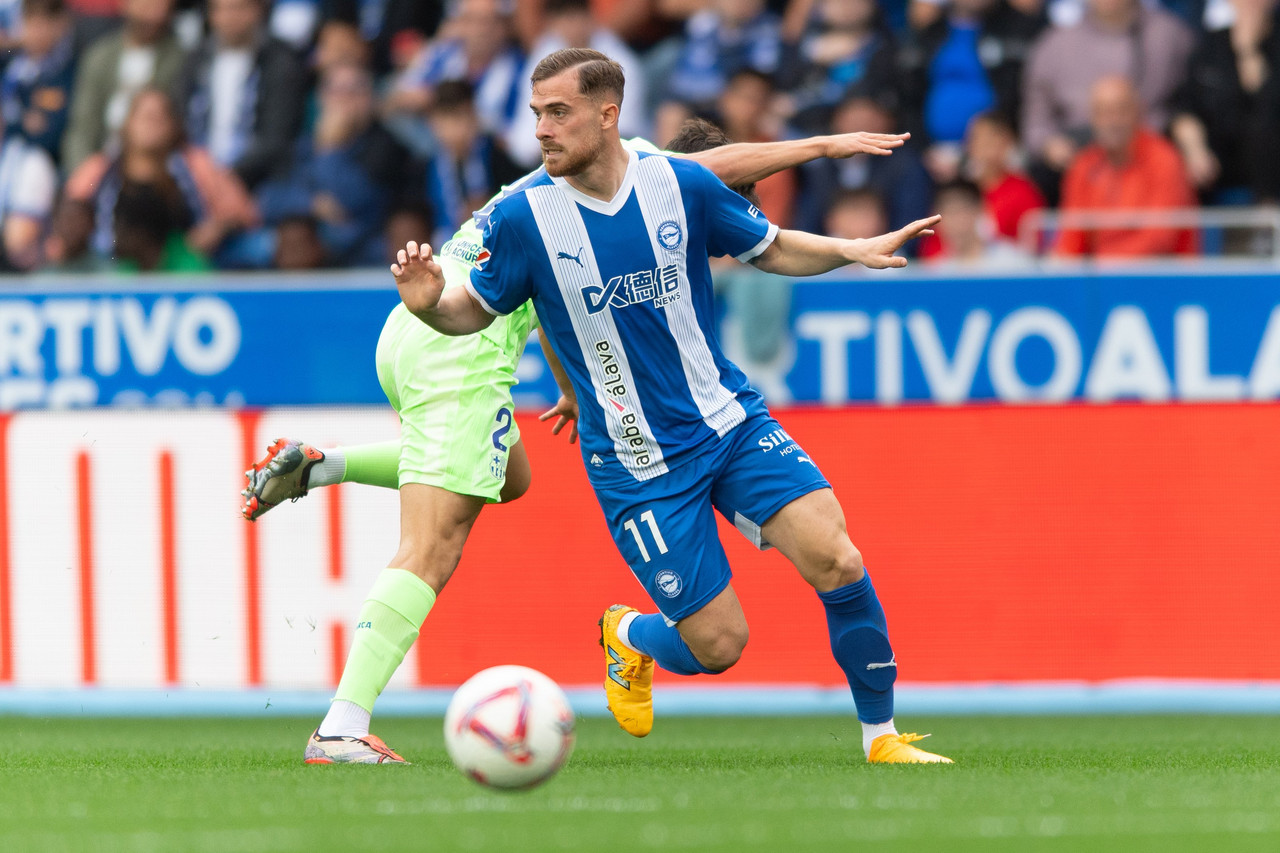 El Deportivo Alavés no pudo frenar la tormenta blaugrana - VAVEL España